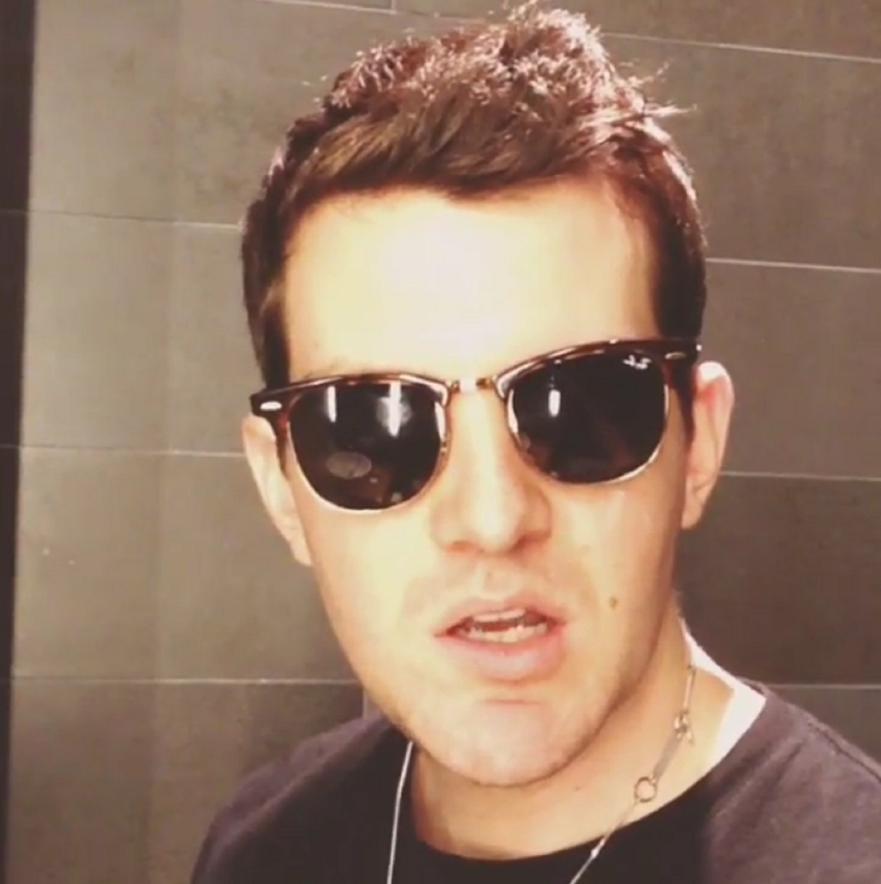 [Watch] Young EDM Are Completely Perplexed By DJ Hanzel’s Debut Live ...